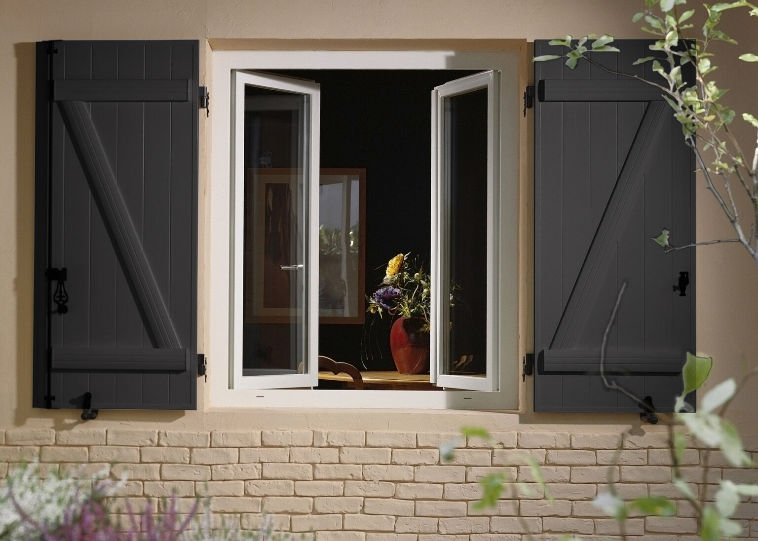 Volets battants PVC pour Poseurs - Profialis, fabricant de profilés en pvc